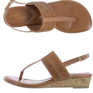 dexflex comfort | Shoes | New Dexflex Comfort Low Wedge Sandals Sz 65 ...